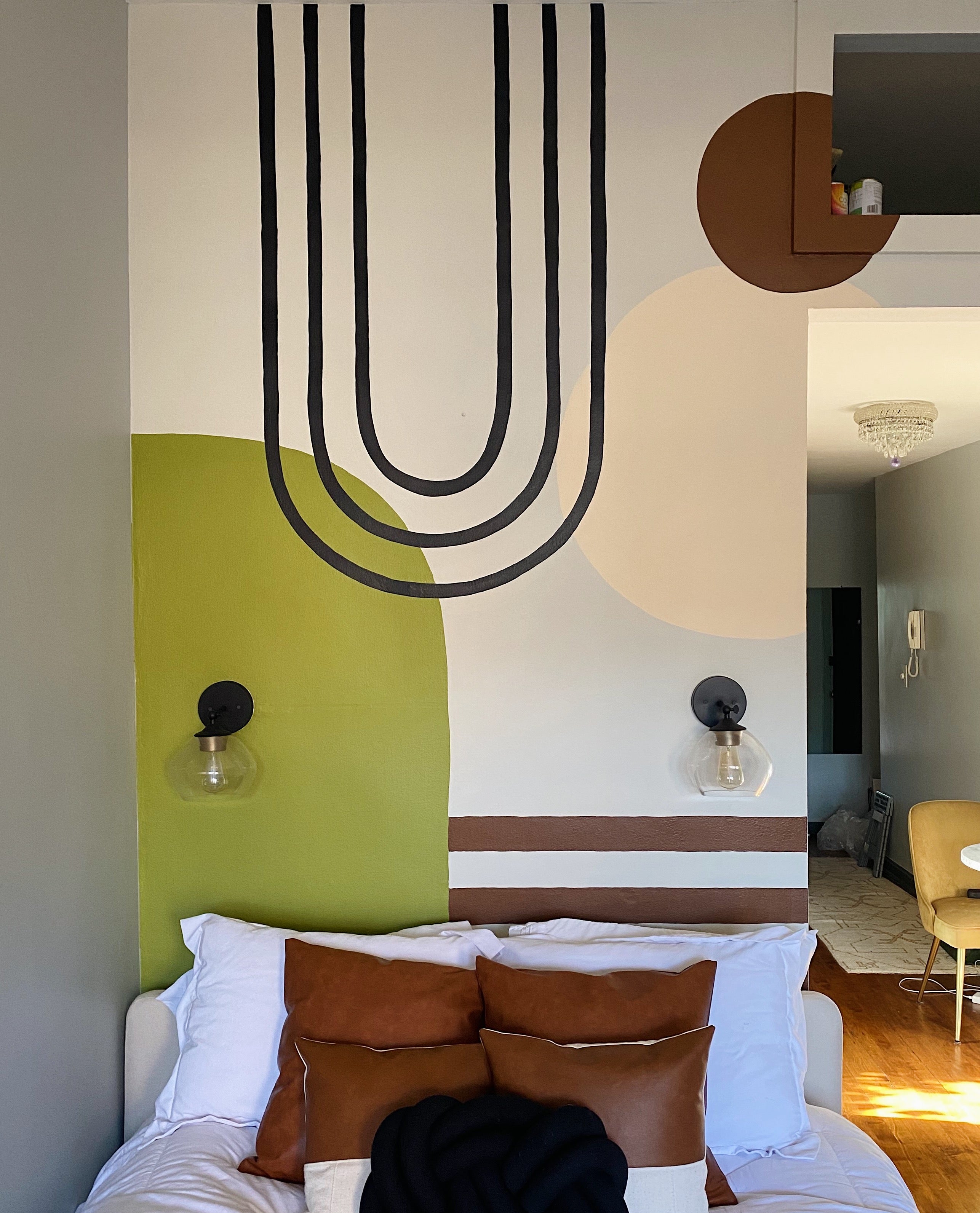 NYC APARTMENT MURAL – (BY) ALEISHA